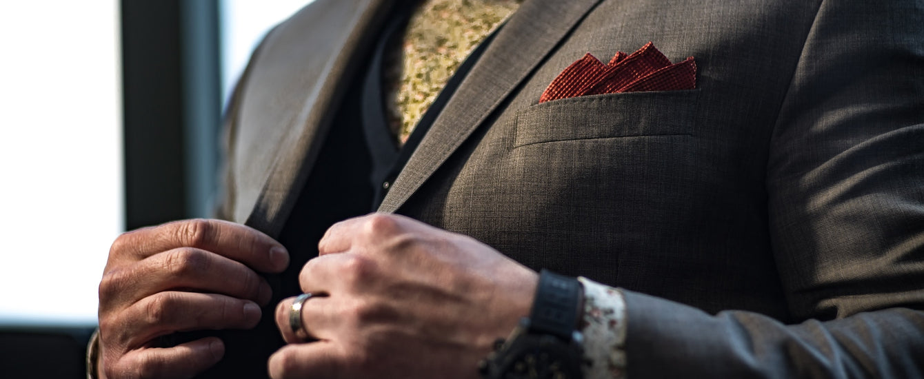 Choosing the Perfect Lapel Style for Your Custom Suit – Pearce Bespoke